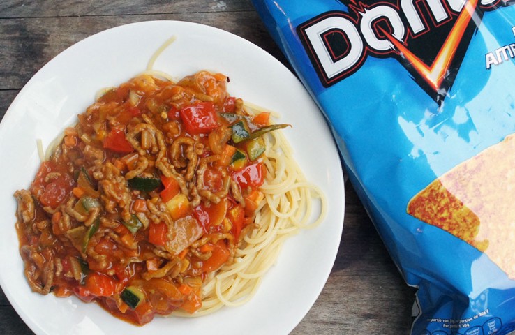 Een klassieker: Spaghetti bolognese met Doritos - Gewoon wat een ...