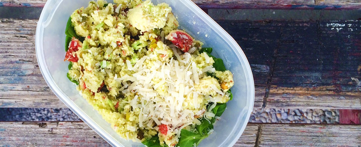 To Go: Couscous met avocado, vijgen, pistachenoten, parmezaanse kaas en ...