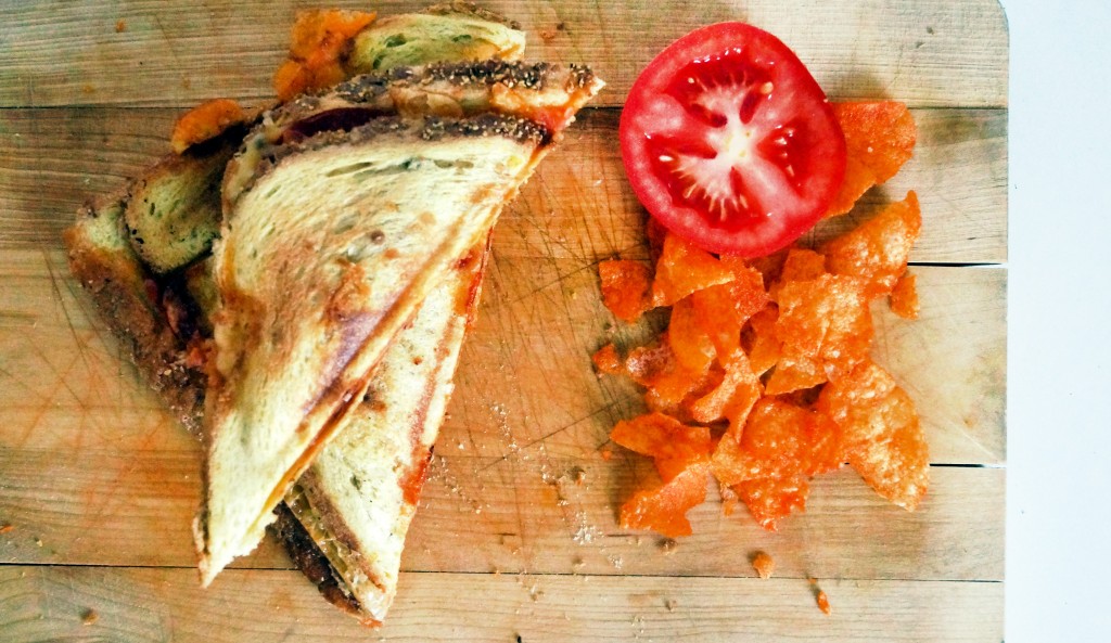 Tosti met chips! - Gewoon wat een studentje 's avonds eet