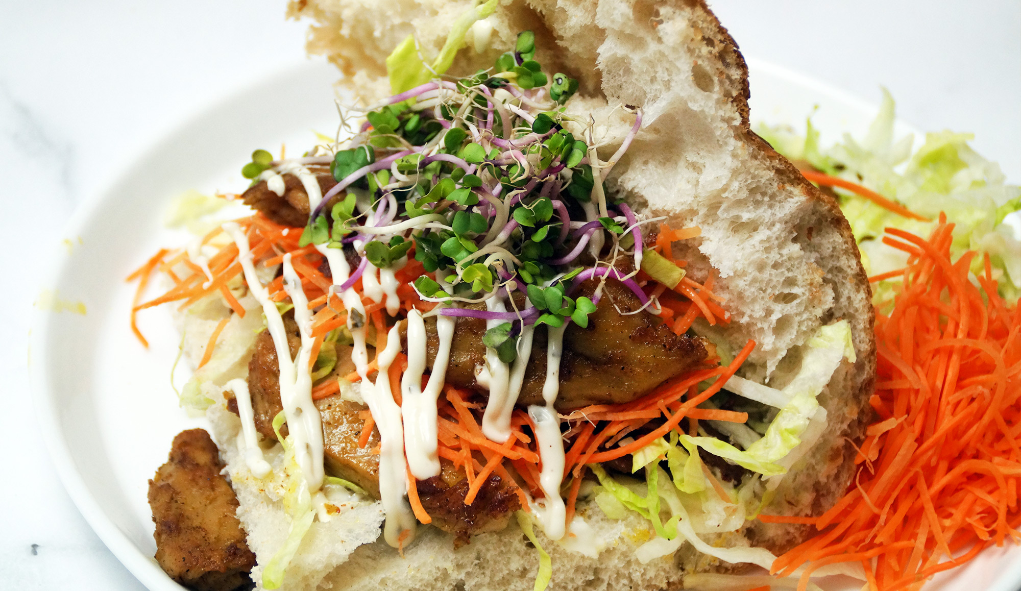 Broodje kipstuckjes van de Vegetarische Slager - Gewoon wat een ...