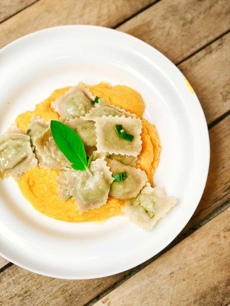 Ravioli met pompoenpuree, salie en boter - Gewoon wat een studentje 's ...