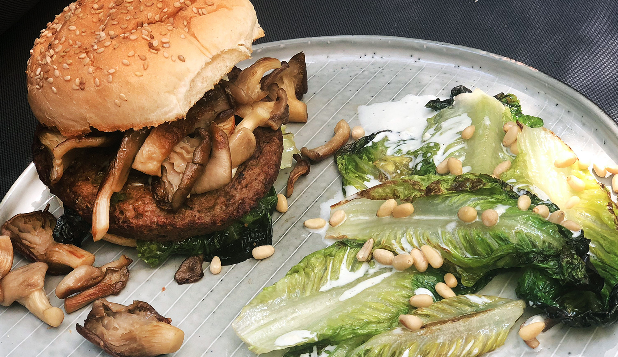 Truffel burger met oesterzwammen en gebakken sla - Gewoon wat een ...