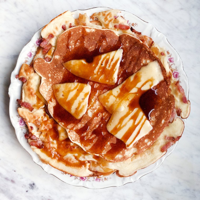 Pannenkoeken met spek, gember, stroop en kaas - Gewoon wat een ...
