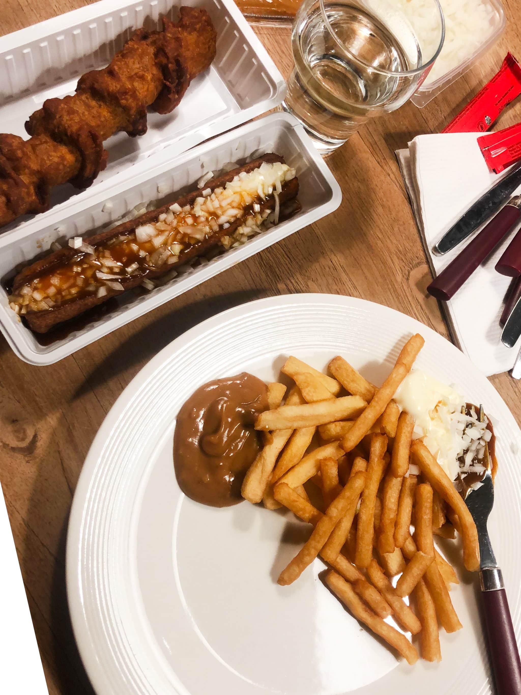 Leo's week 4: Omaweekend, hypotheek tekenen, voor het eerst Ramen eten ...
