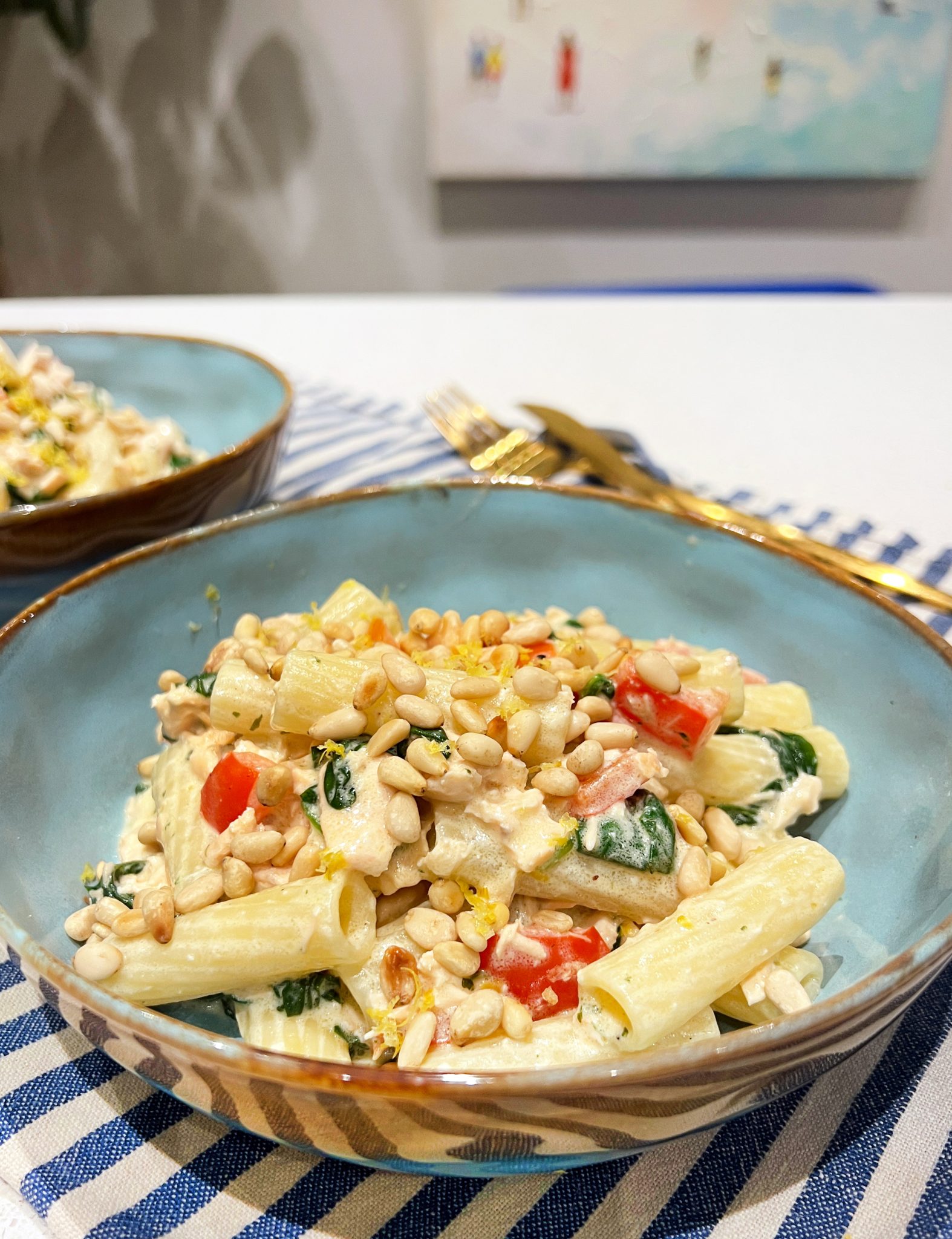 Romige pasta met zalm, paprika en spinazie - Gewoon wat ee..