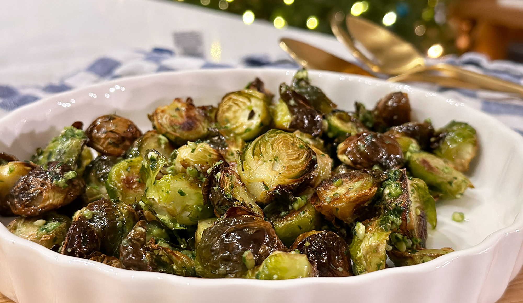 Kerst bijgerecht: spruitjes met pesto - Super simpel