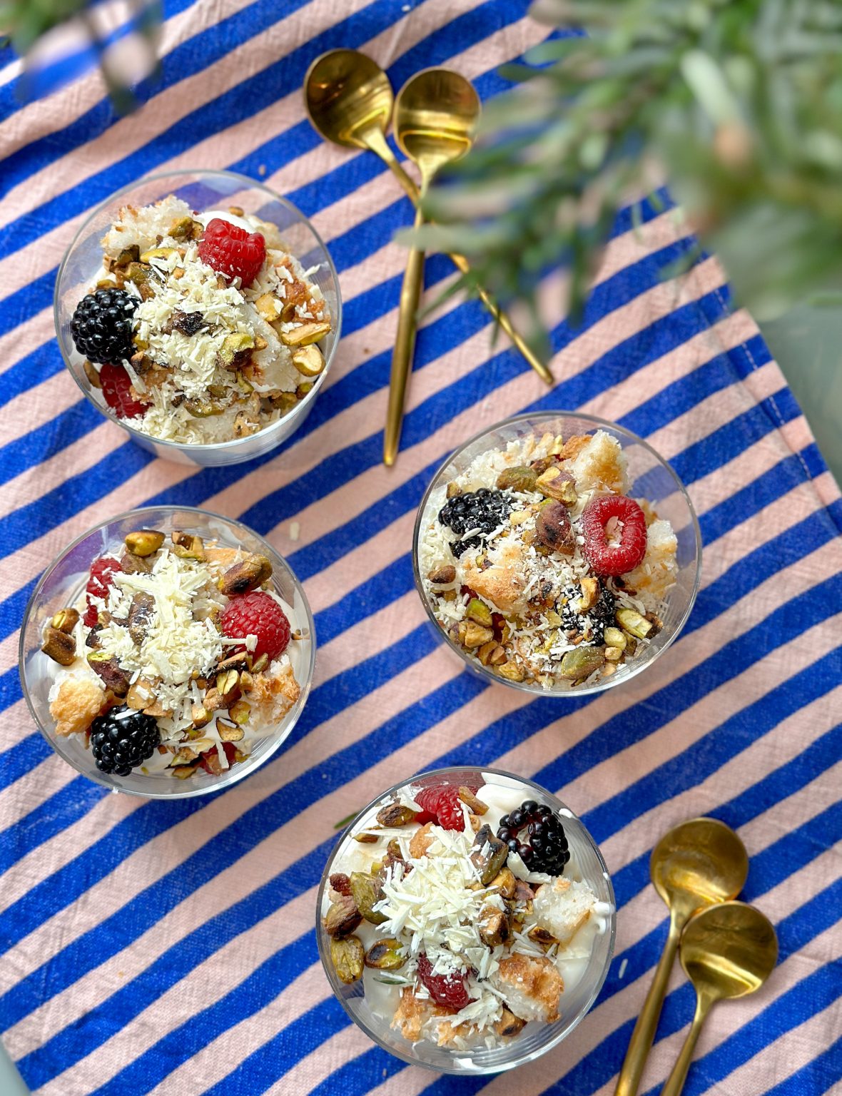 Makkelijk Kerst dessert met mascarpone, pistache en framboos